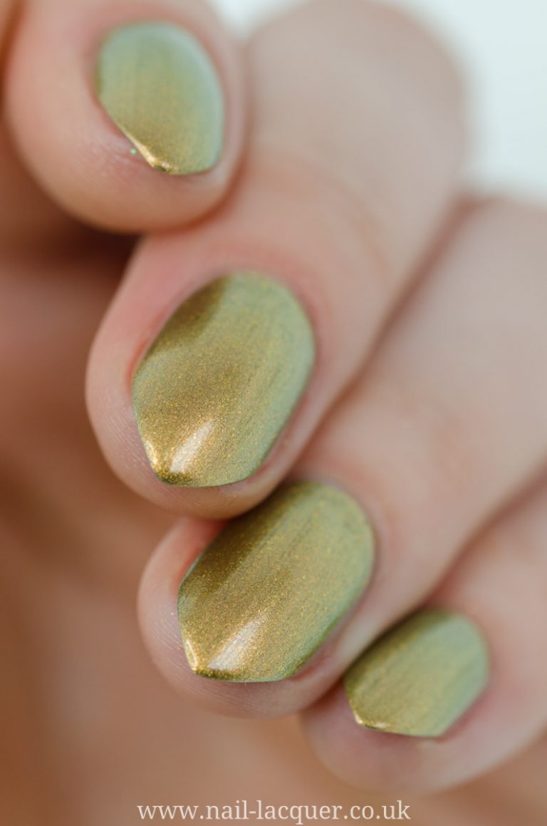 Zoya Aggie review and swatches by Nail Lacquer UK